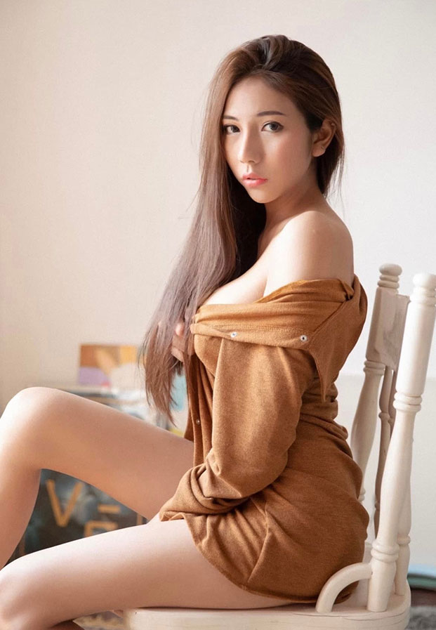 ประวัติ น้องบุ้ค อัญชุลี กสิเวช นางแบบเซ็กซี่ ผลงานเร้าใจ ร้อนแรงเกินตัว